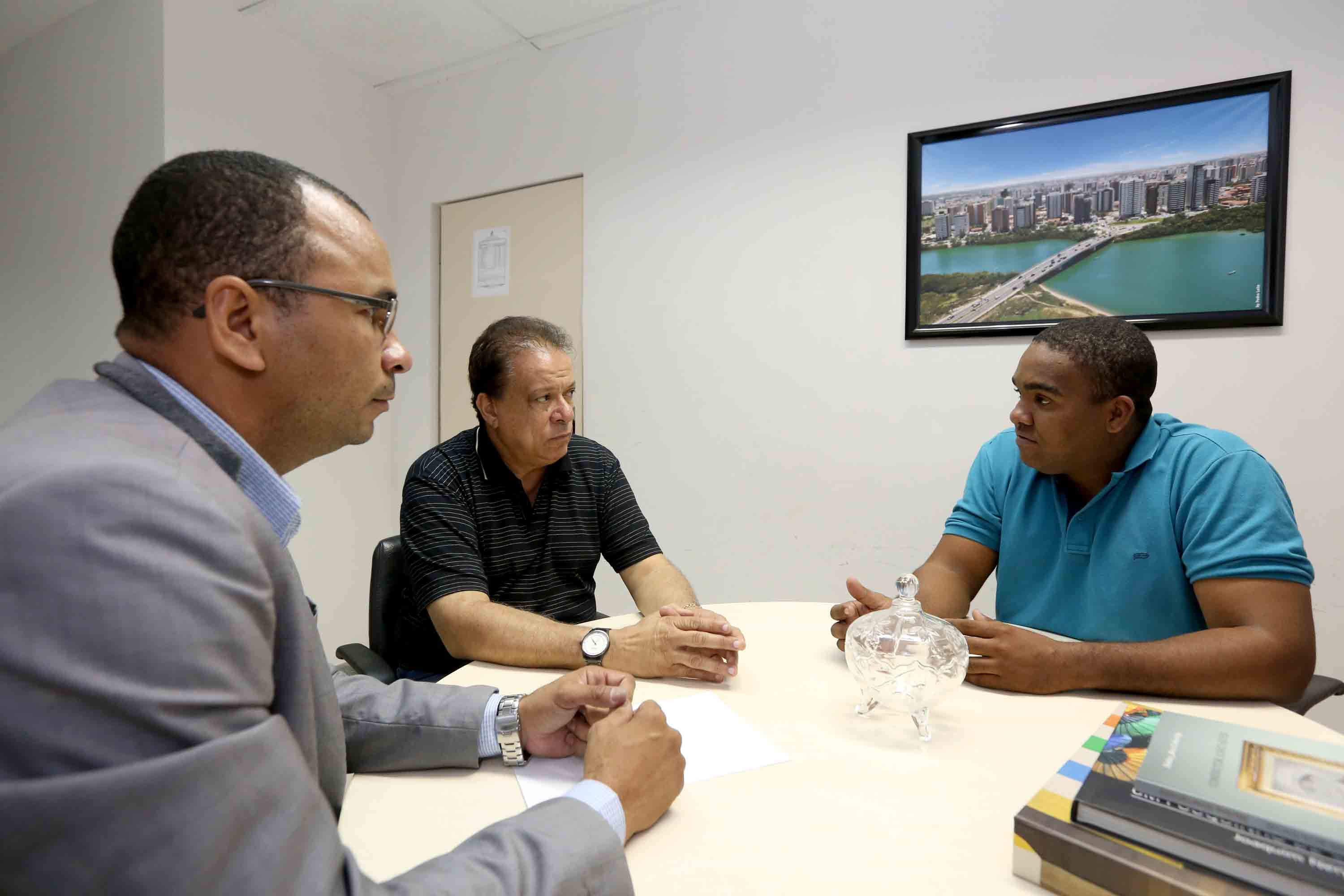 Carlos Batalha recebe visita de diretoria do Sindilimp - Prefeitura de ...